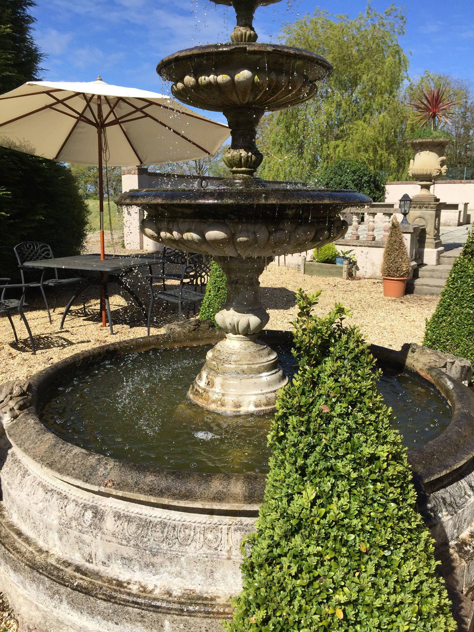 meifod country house | Comfy Workers